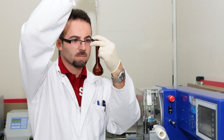 Top 25 Laboratory Technician Interview Questions & Answers 2025 ...